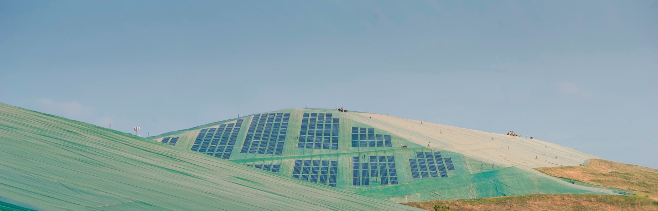 Exposed Geomembrane Solar Landfill Cap | HDR