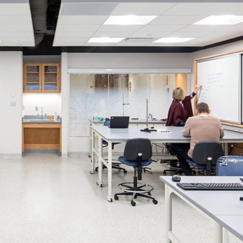 Creighton University Rigge Science Building Laboratory Renovation | HDR
